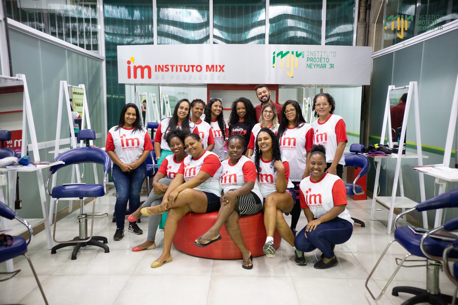 2º Curso Profissionalizante de Design de Sobrancelha em parceria com o Instituto Mix tem início ...